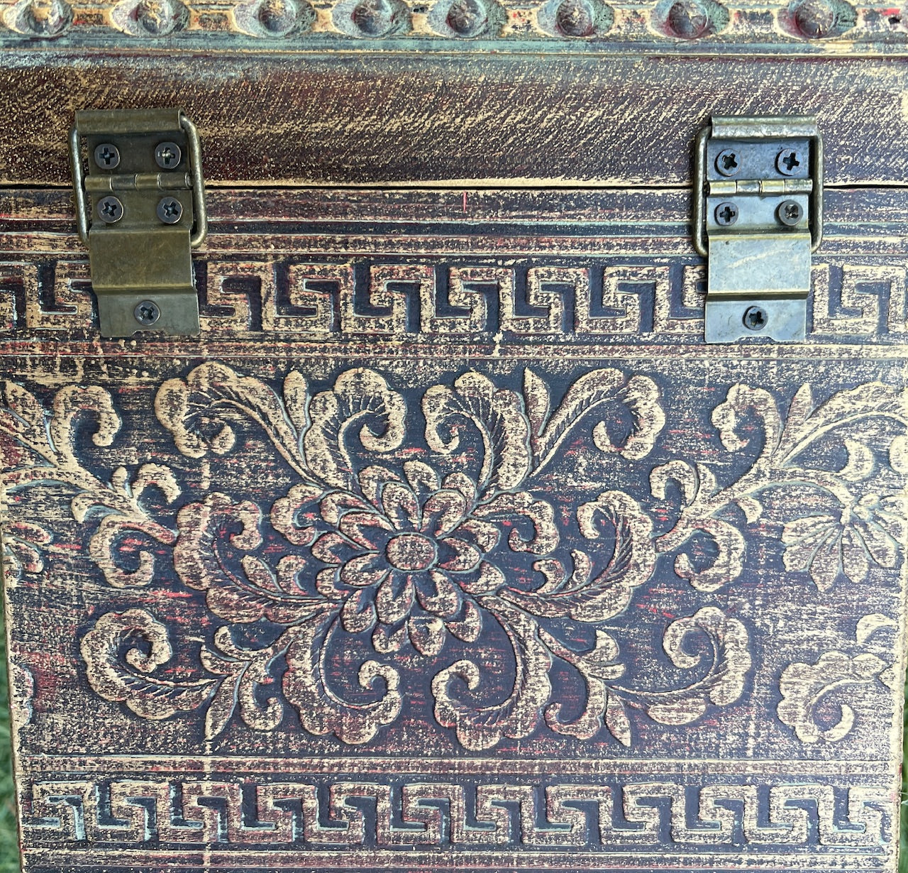 Instant Wall Displays